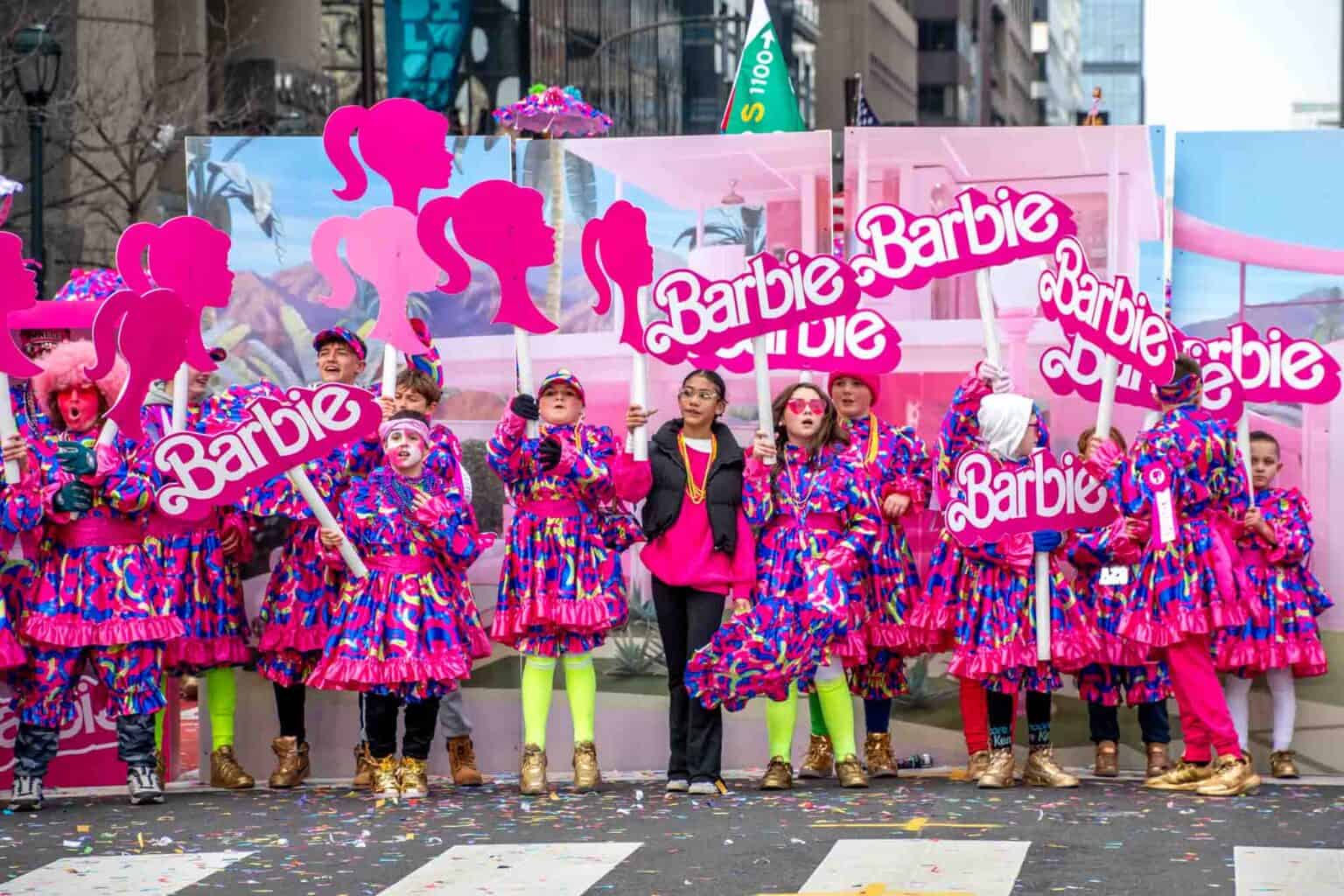 The Insider’s Guide to the Mummers Parade, Plus Tips (2026) - Guide to ...