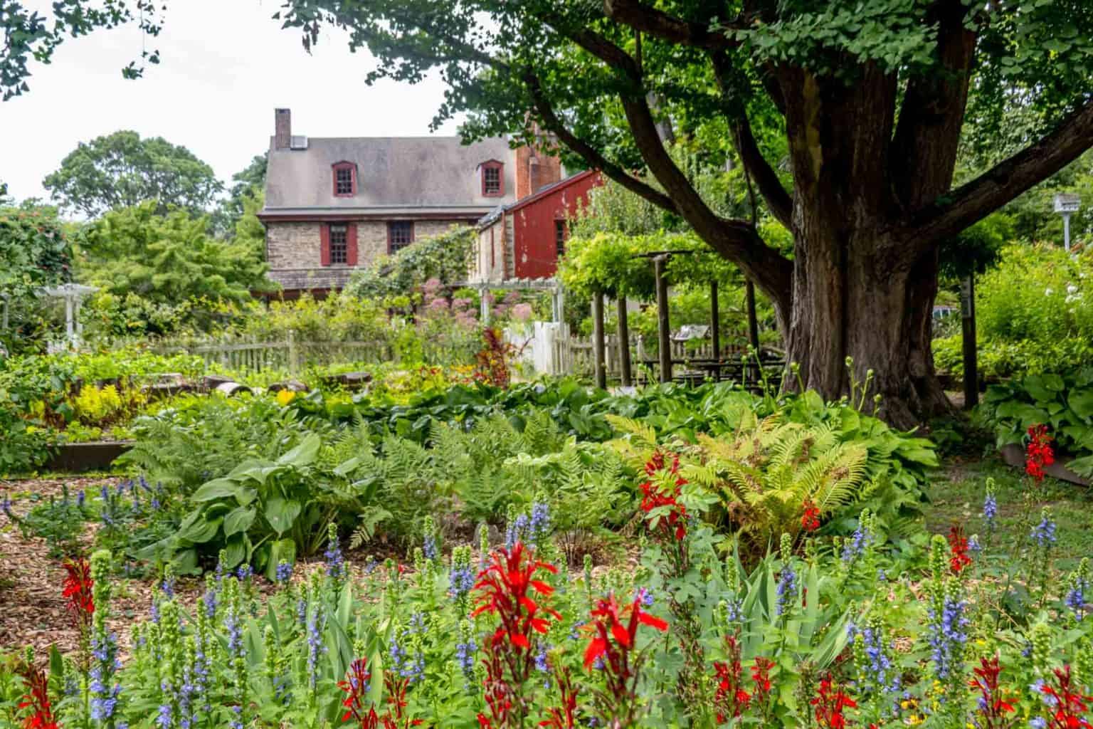 20 Haunted Places in Philadelphia to Visit - Guide to Philly